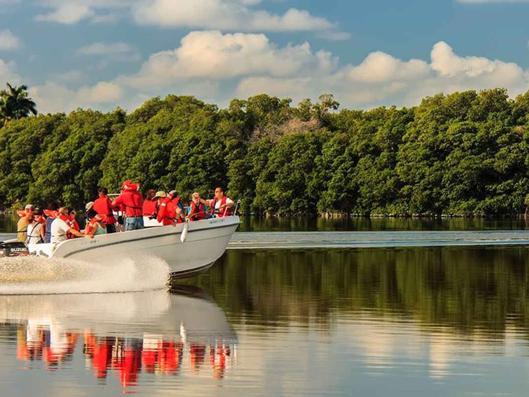 "LA REDONDA LAGOON BOAT TRIP" Tour. Departure from CAYO COCO