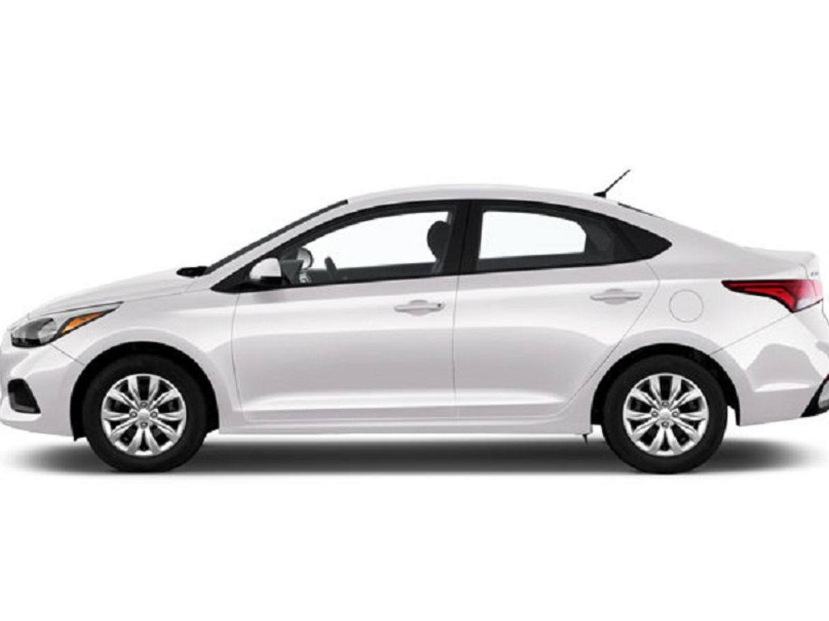 Cuba Car Rental HYUNDAI ACCENT (R - 001). Havanautos. Deals 2025