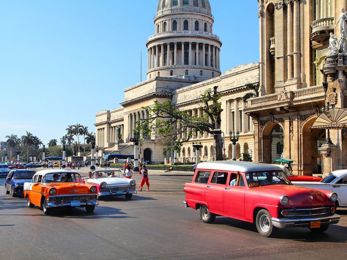 "ERNEST HEMINGWAY'S ROUTE IN HAVANA IN CLASSIC AMERICAN CARS (HARD TOP ...