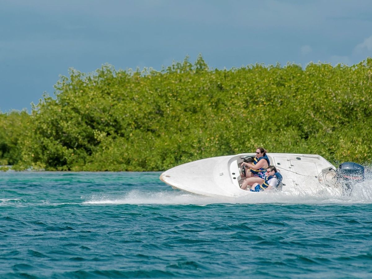 "BOAT ADVENTURE" Tour. Departure from CAYO COCO