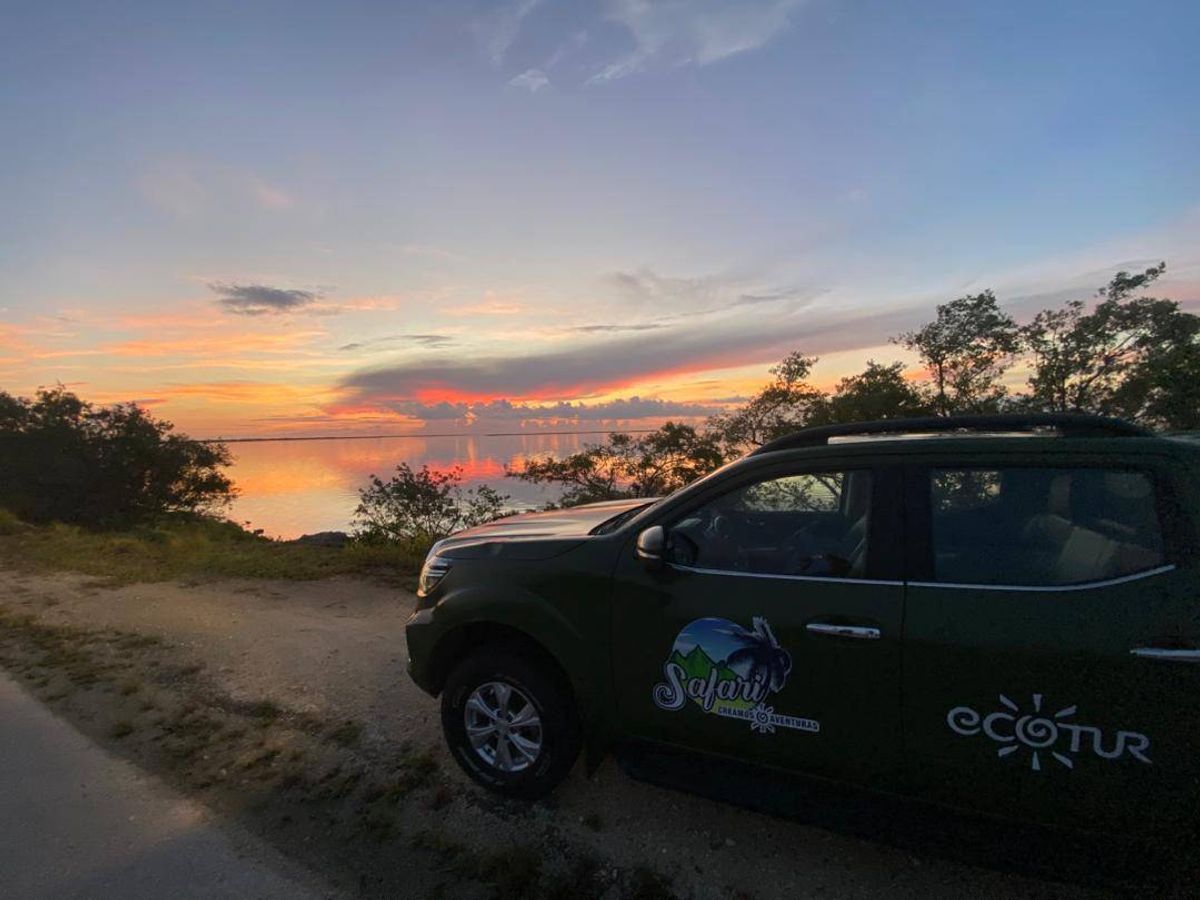 Jeep Safari “SUNSET BY JEEP 4 x 4 IN LA SILLA”. Departure from CAYO COCO
