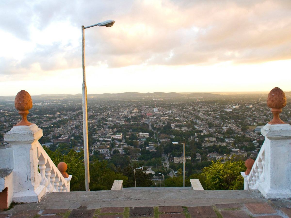 Tour “HOLGUIN CITY TOUR”. Departure from PLAYA RAMÓN DE ANTILLAS