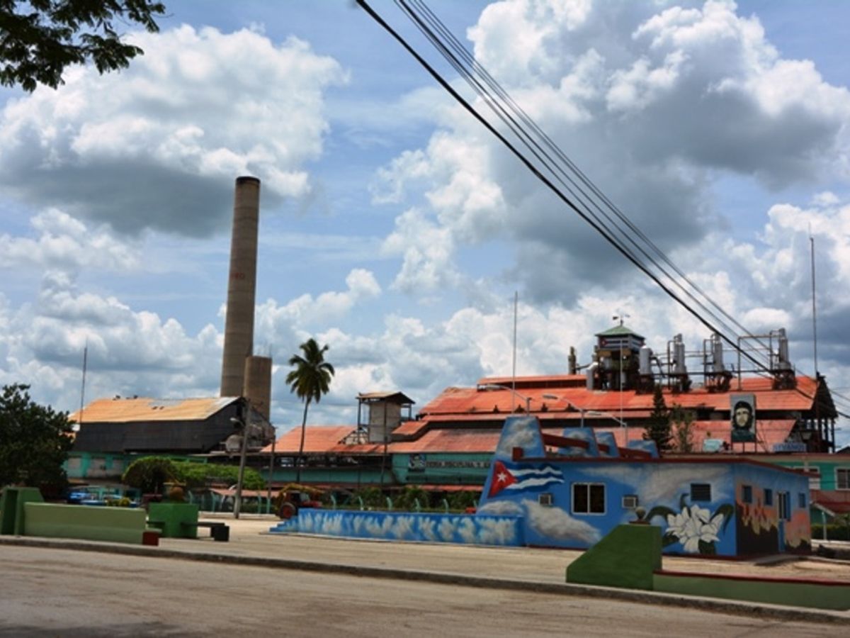 "CUBA: SUGAR, TOBACCO AND RUM" Tour. Departure from PLAYA RAMÓN DE ANTILLAS