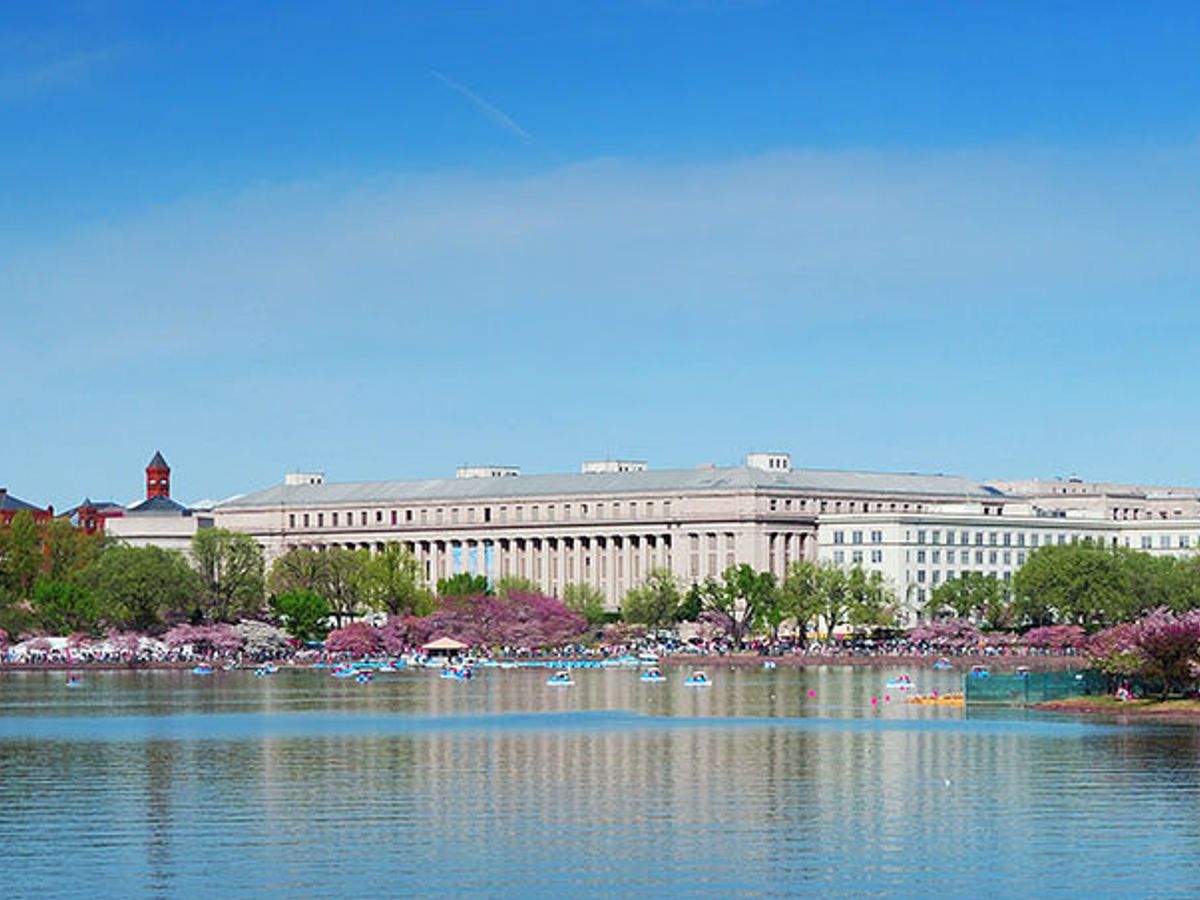GREAT CITIES OF THE EAST: WASHINGTON, PHILADEPHIA AND NEW YORK Group Tour.