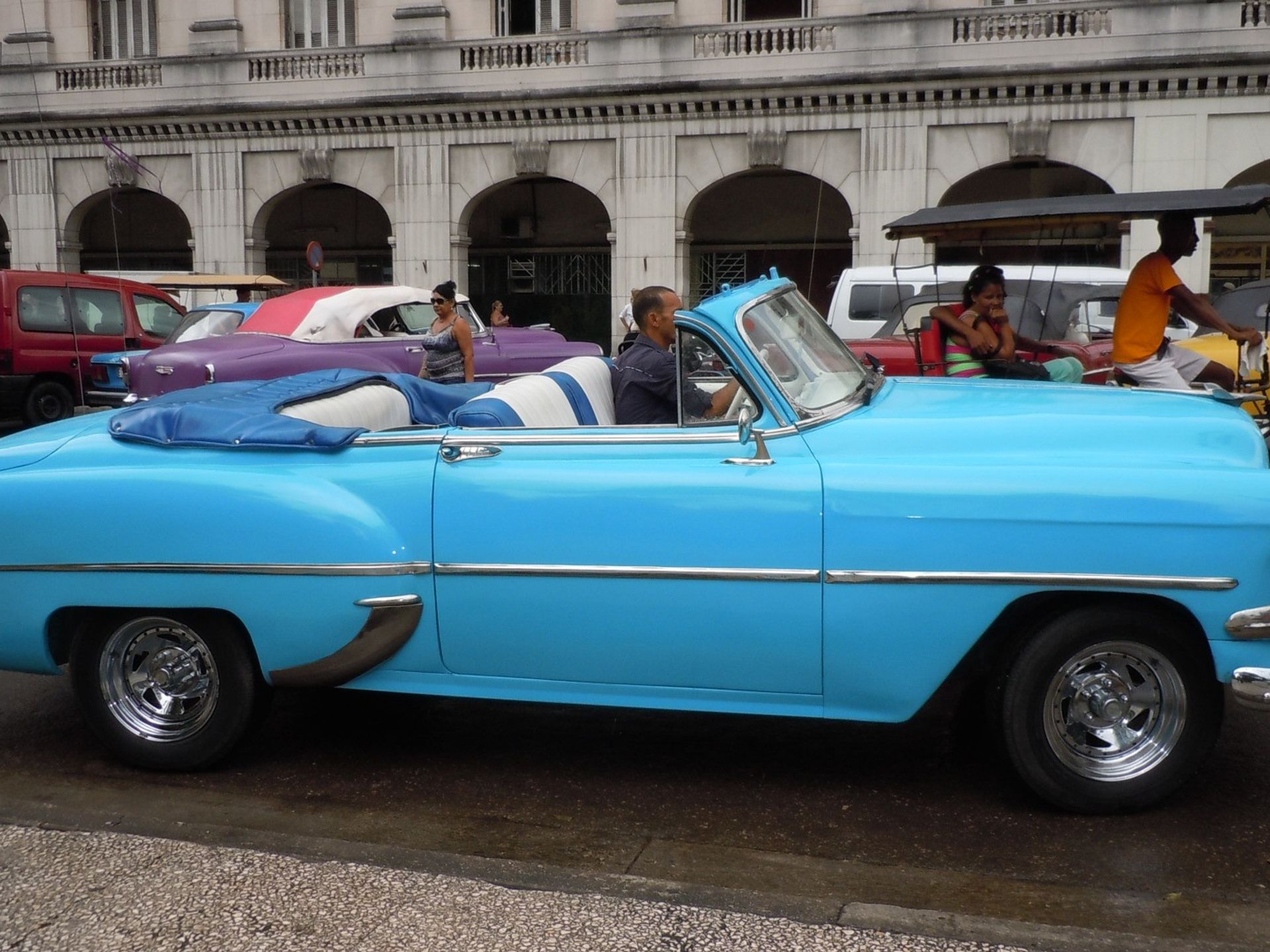 “TROPICANA CABARET SHOW “TROPICANA, OH HAVANA” IN AMERICAN CLASSIC CARS ...