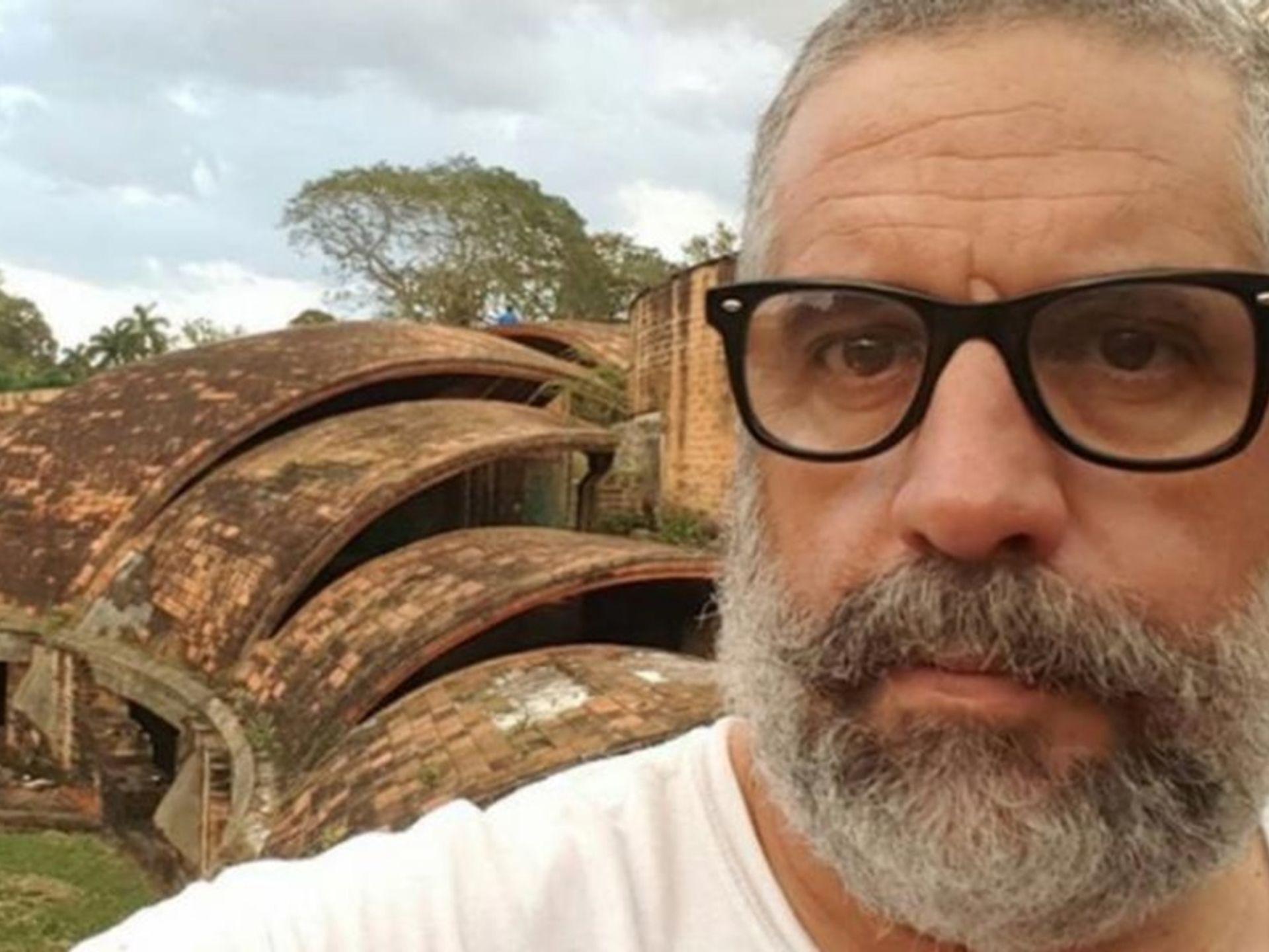 "THE INVISIBLE ART" Tour. Departure from HAVANA