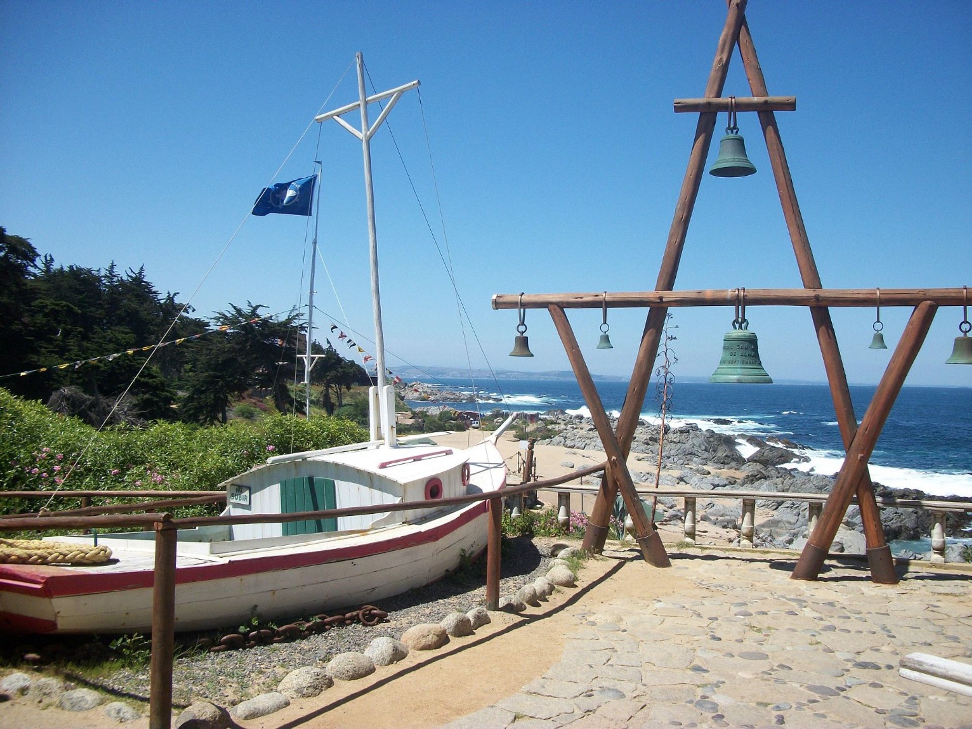 “ISLA NEGRA, HOME OF PABLO NERUDA” Tour. Departure from SANTIAGO
