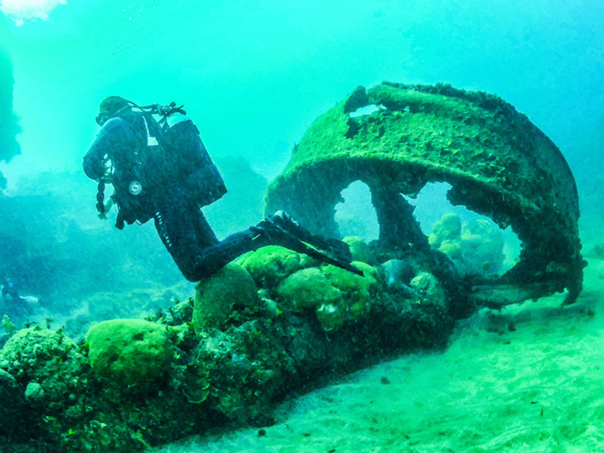 Scuba Diving in Wrecks of the Hispanic - Cuban and North American War ...