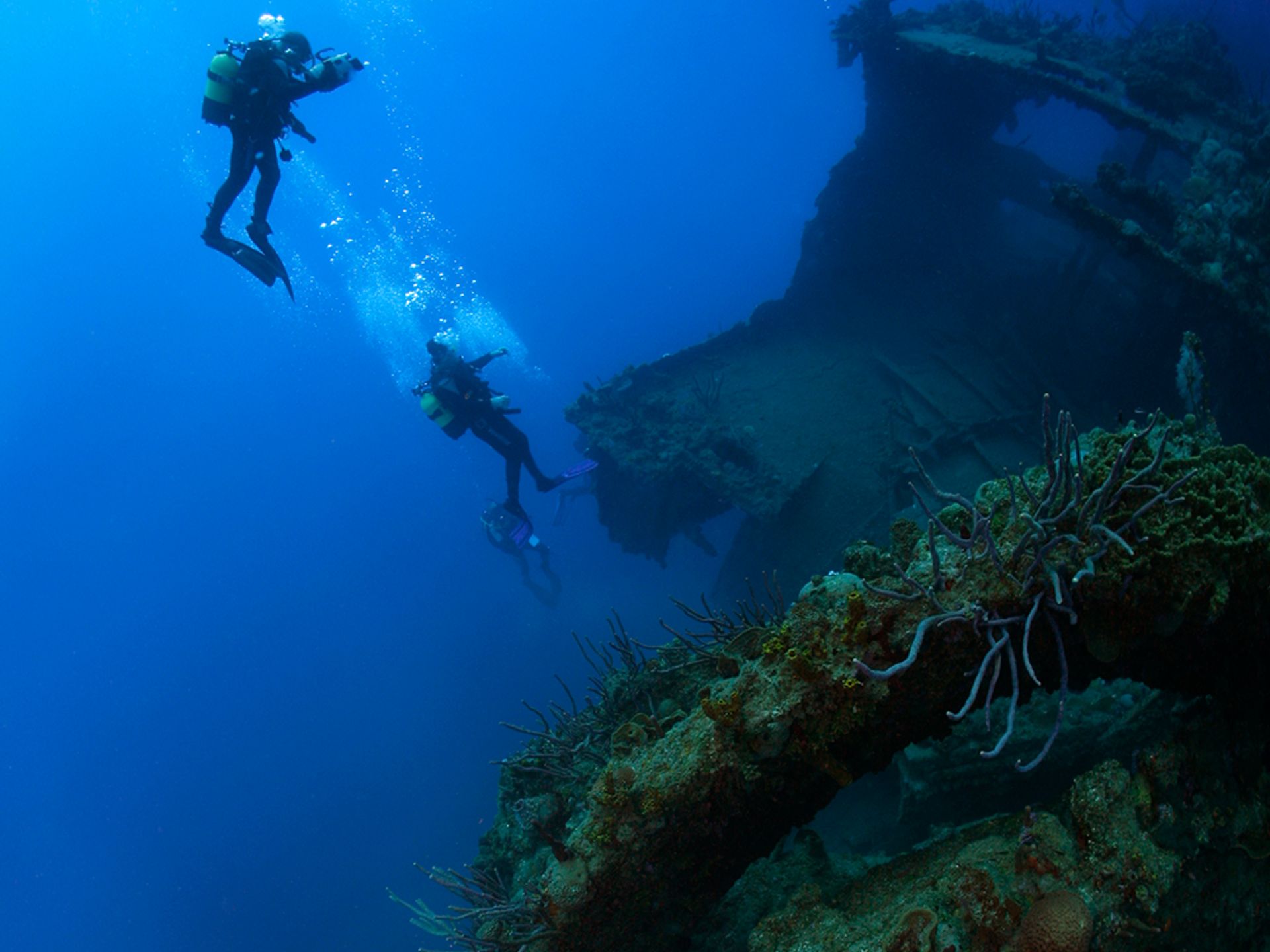 Scuba Diving in Wrecks of the Hispanic - Cuban and North American War ...