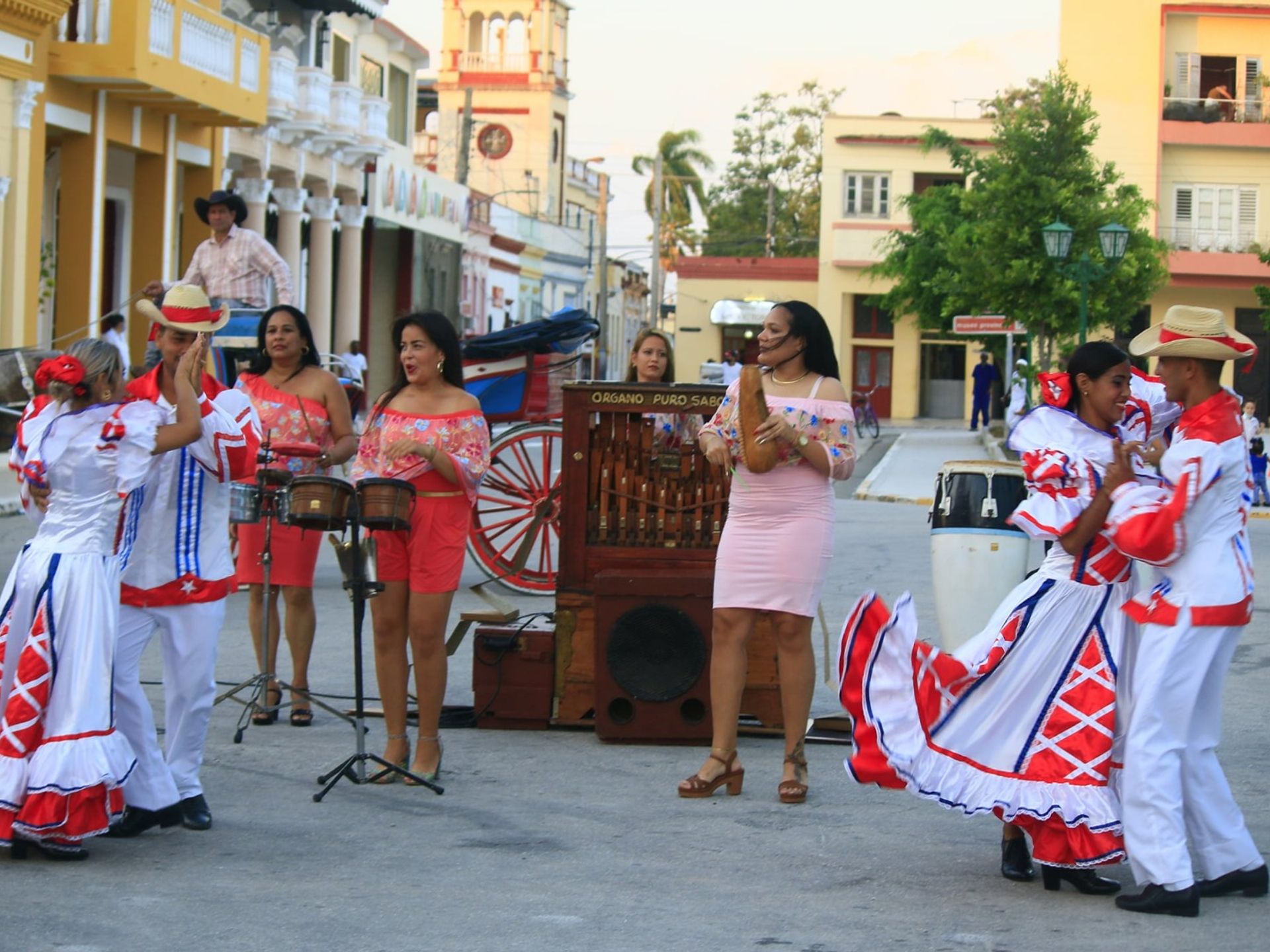 “BAYAMO COLONIAL” Tour. Departure from BAYAMO