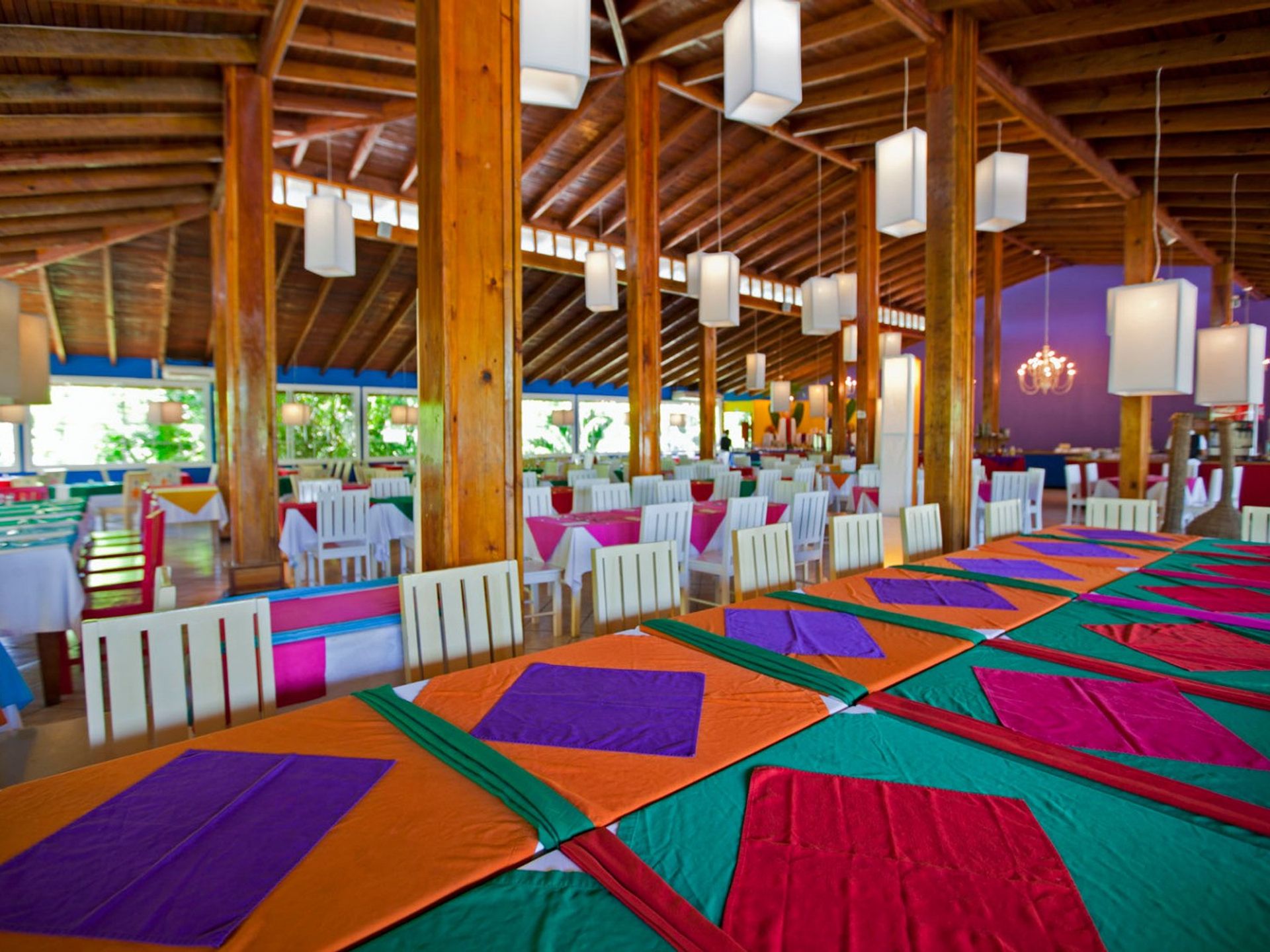 Henry Morgan Hotel & Beach Resort, ROATÁN. Deals & Photos 2025