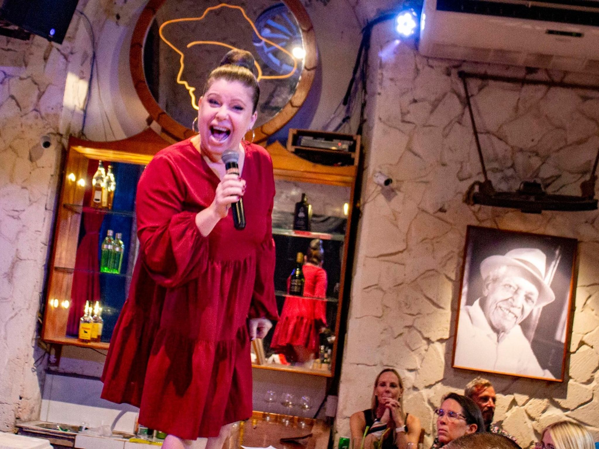 “LEGENDARIOS DEL GUAJIRITO” Show + Dinner. Departure from OLD HAVANA