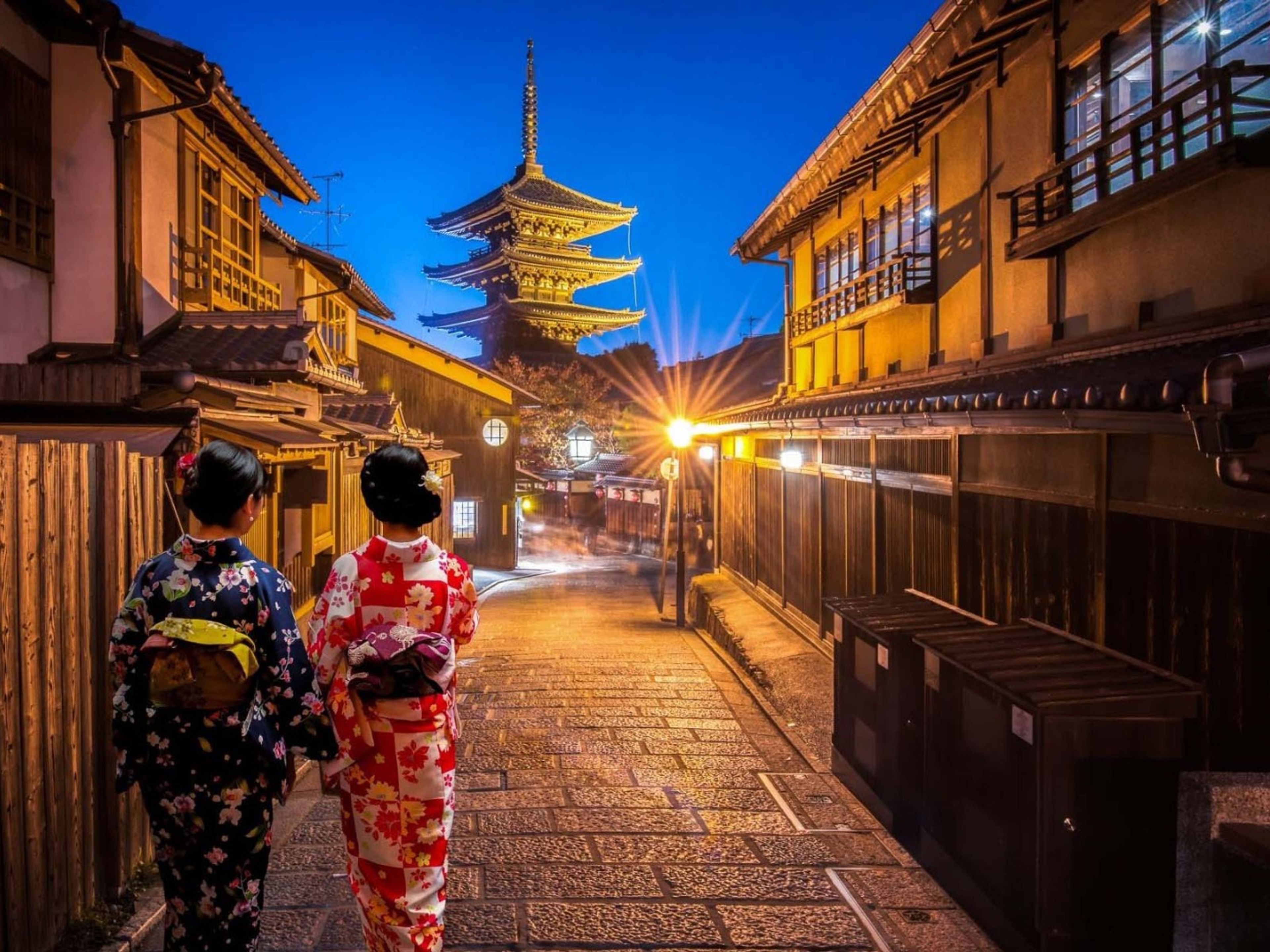 TOKYO, KYOTO AND ALPS Group Tour.