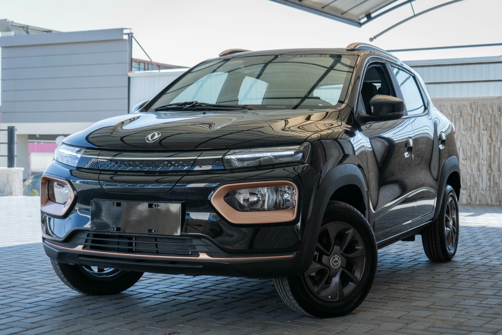 Renta de autos en Cuba DONGFENG EX 1 (OR - 009). Havanautos. Ofertas 2025