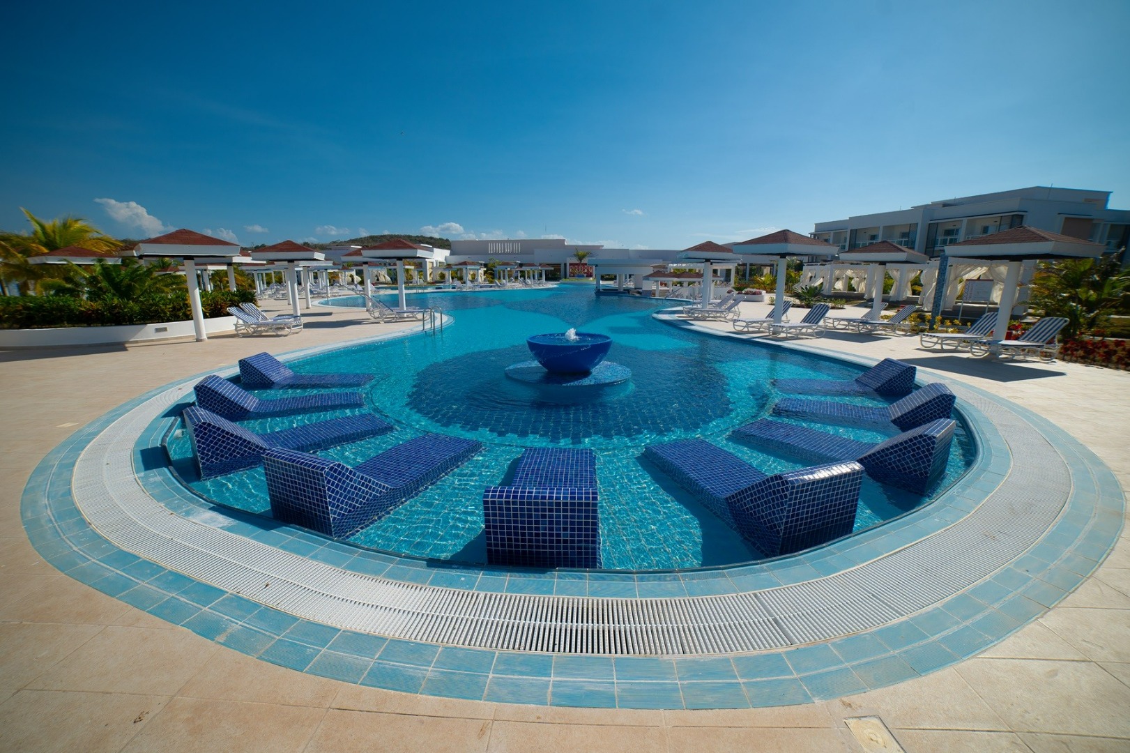 Hôtel GRAN MUTHU ENSENADA, PLAYA ESMERALDA. Offres et Photos 2026