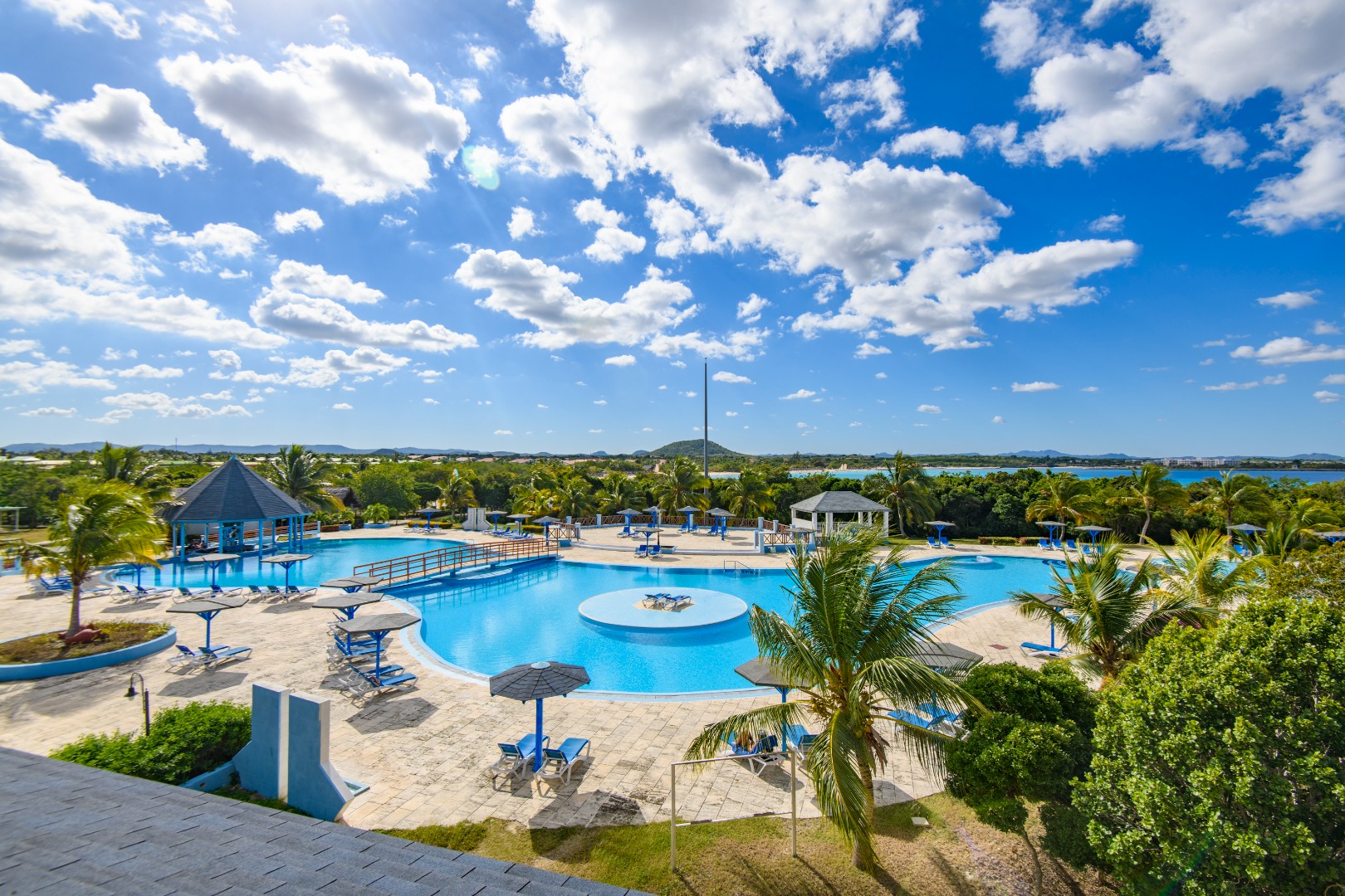 ASTON COSTA VERDE BEACH RESORT Hotel, PLAYA PESQUERO. Deals & Photos 2026