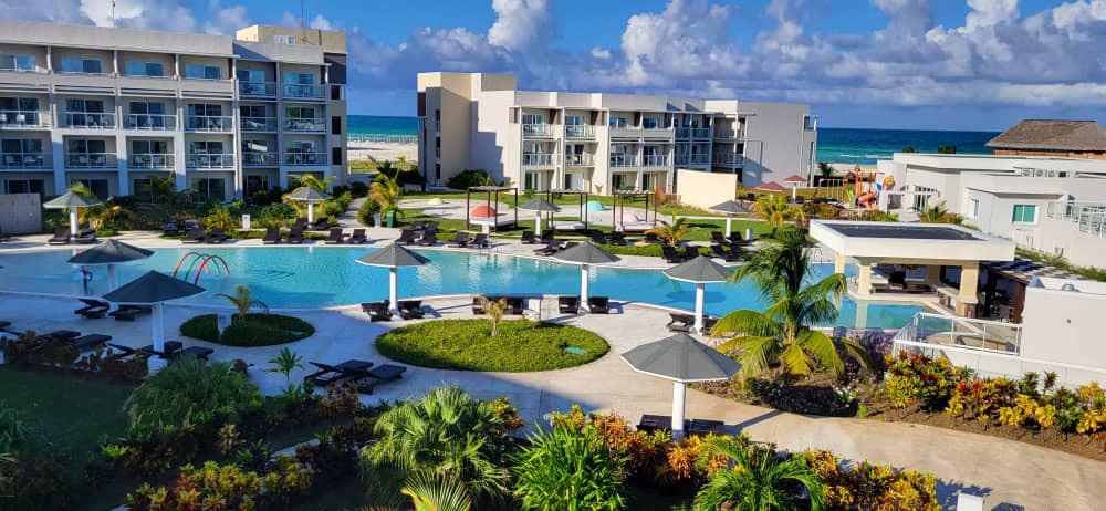 PLAYA HERMOSA Hotel, CAYO PAREDÓN GRANDE. Deals & Photos 2026
